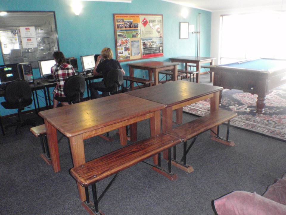 Surf Point Resort (BackPackers) - Australia Wine ToursAustralia Wine Tours