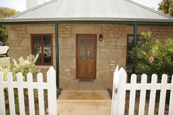 Robe House - Australia Wine ToursAustralia Wine Tours